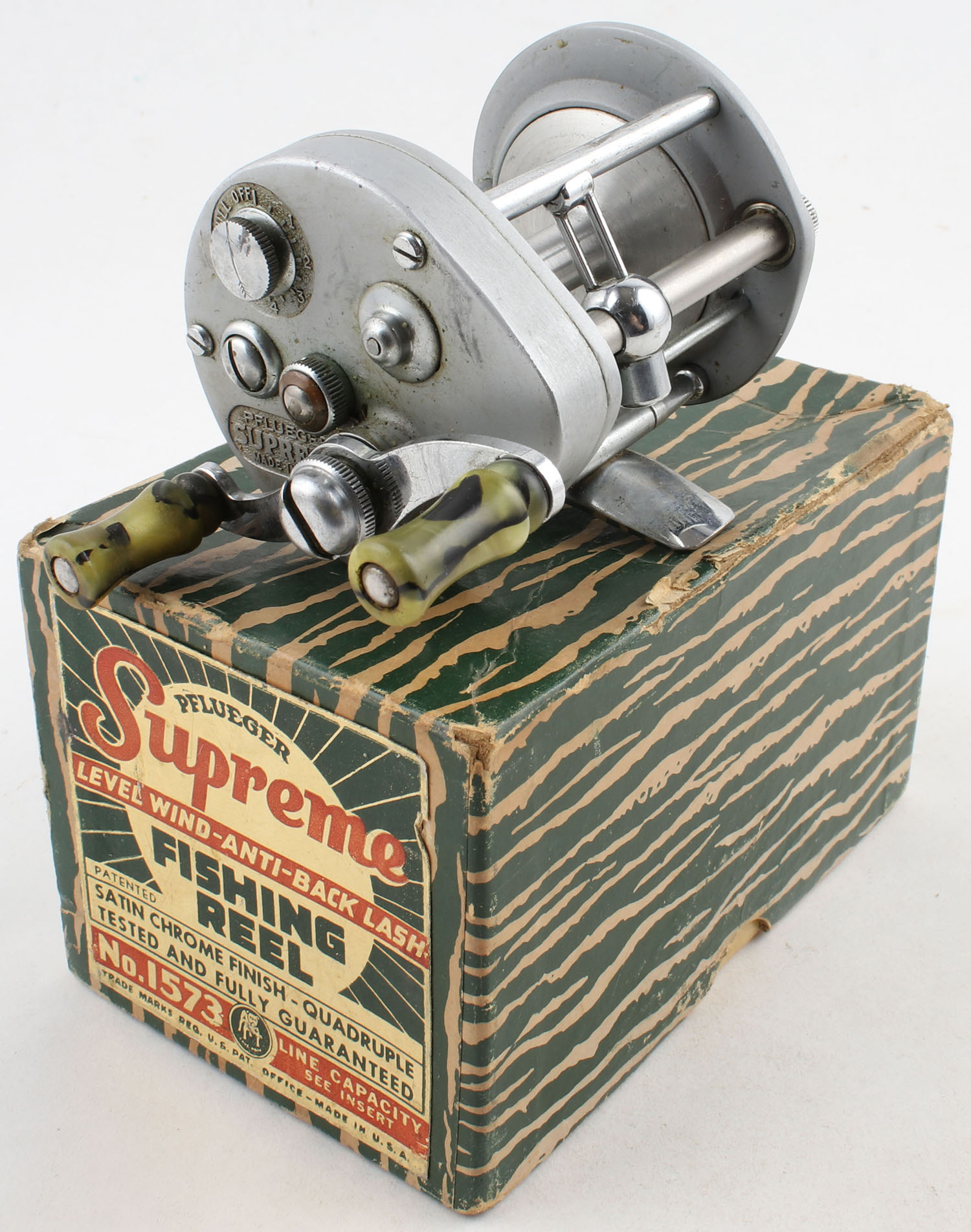 Item # 7512 (Ended 2025-09-17 06:46:08) - BOXED, Pflueger Supreme No 1573, no yardage mark, dual ...